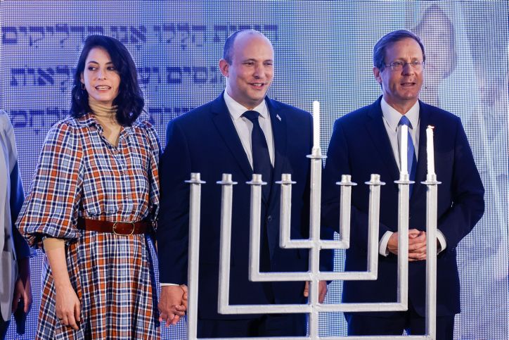 Bennett's Family To Vacation Abroad Despite PM Urging Against Travel ...