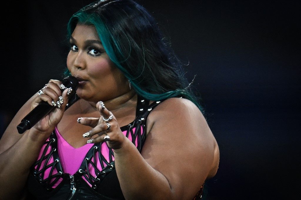 Pop Star Lizzo Denies Sexual Harassment Accusations By Former Dancers ...