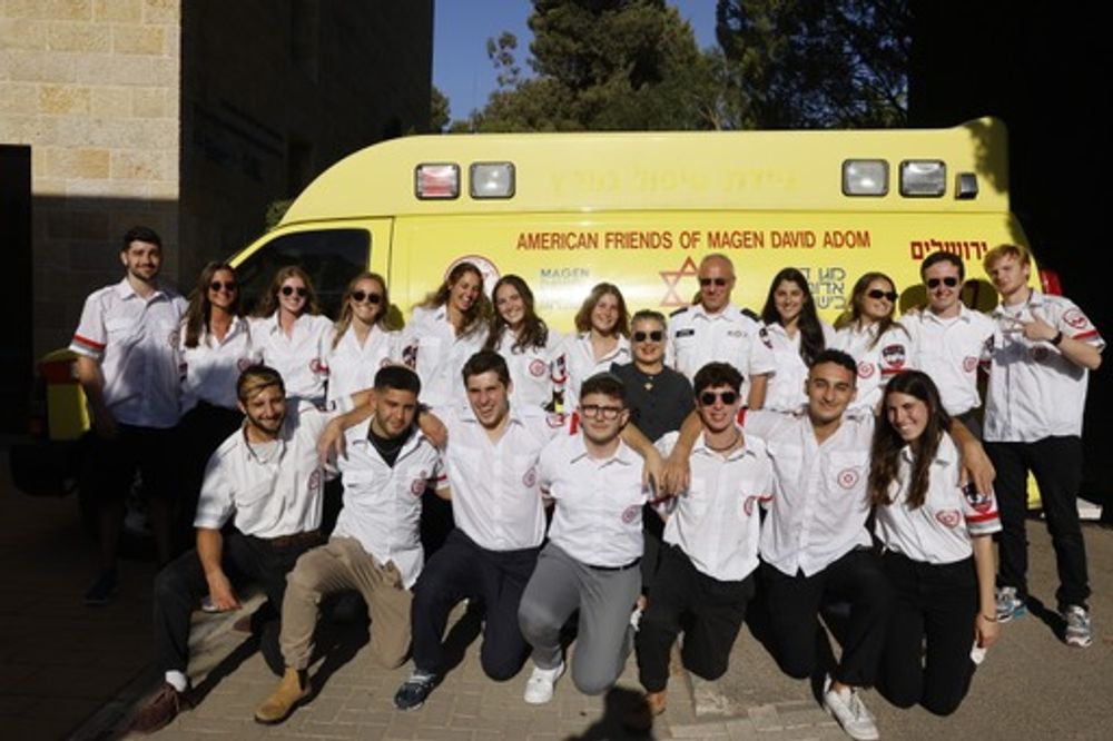 Volunteers Worldwide Participate In Israel's Emergency Services - i24NEWS