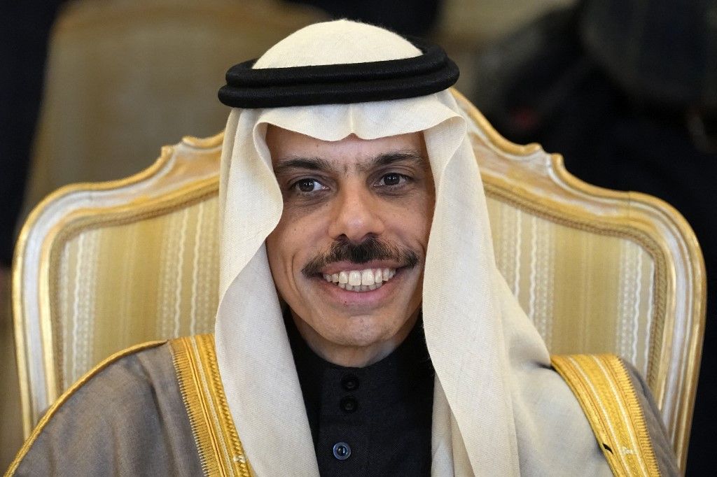 Saudi Arabia’s FM Arrives In Syria, Meets With Assad - i24NEWS