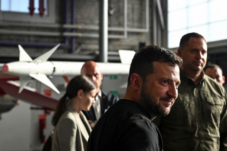 Zelensky's Arrives In Greece To Meet With Balkan And EU Leaders - i24NEWS