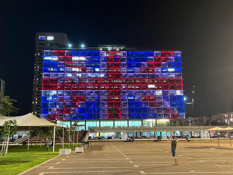 World Mourns Death Of Queen Elizabeth II - i24NEWS