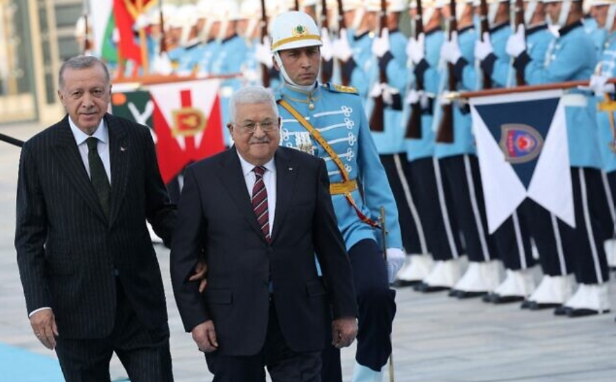 Turkey Warmly Welcomes Abbas After Restoring Israel Ties - i24NEWS
