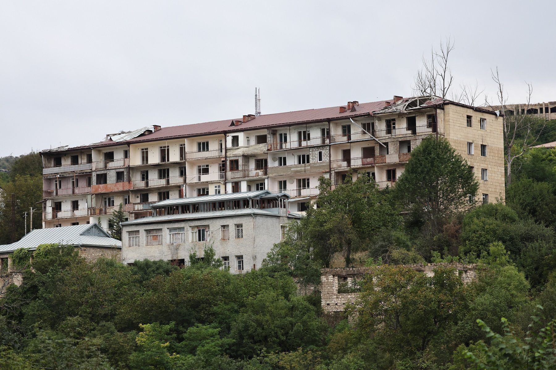 Karabakh Conflict: Armenian Fighters Start Surrendering Arms - i24NEWS