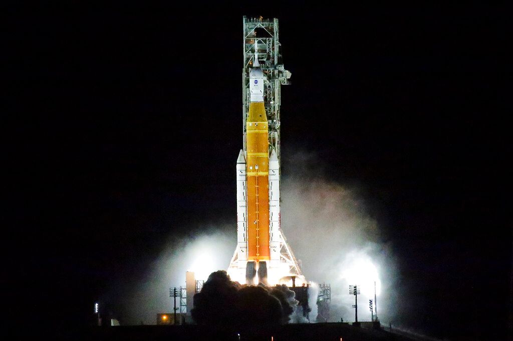 NASA Launches Mega Moon Rocket Starting Artemis Mission - i24NEWS