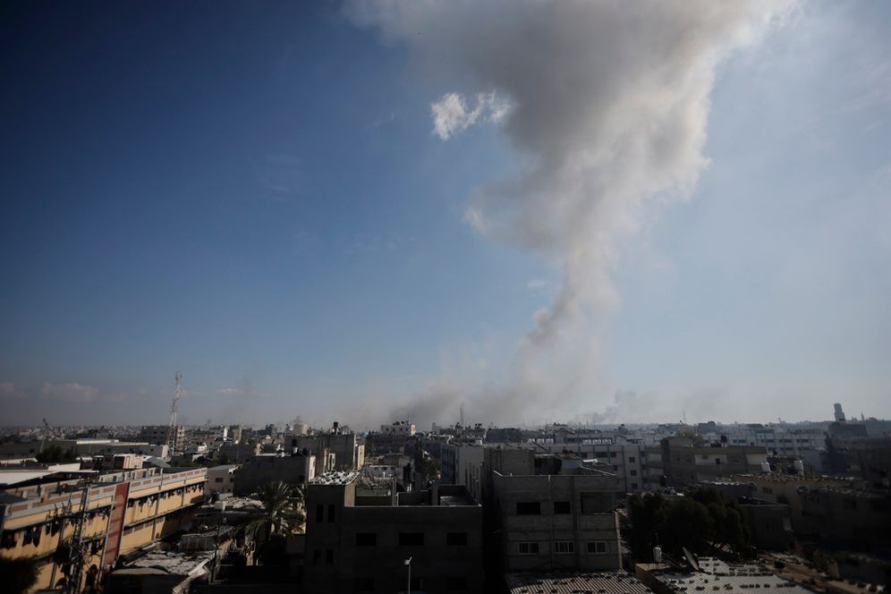 LIVE BLOG | Vague De Frappes Aériennes Israéliennes Signalée À Khan ...