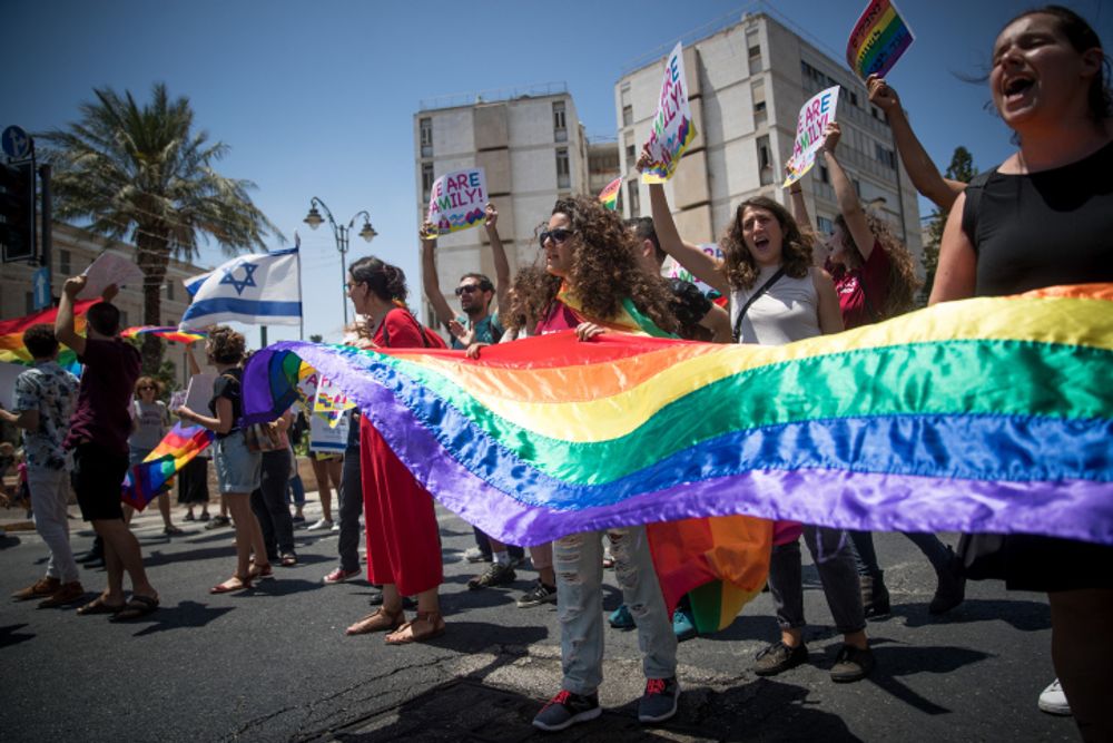 Israel To Allow Surrogacy For Gay Couples, Single Men - i24NEWS