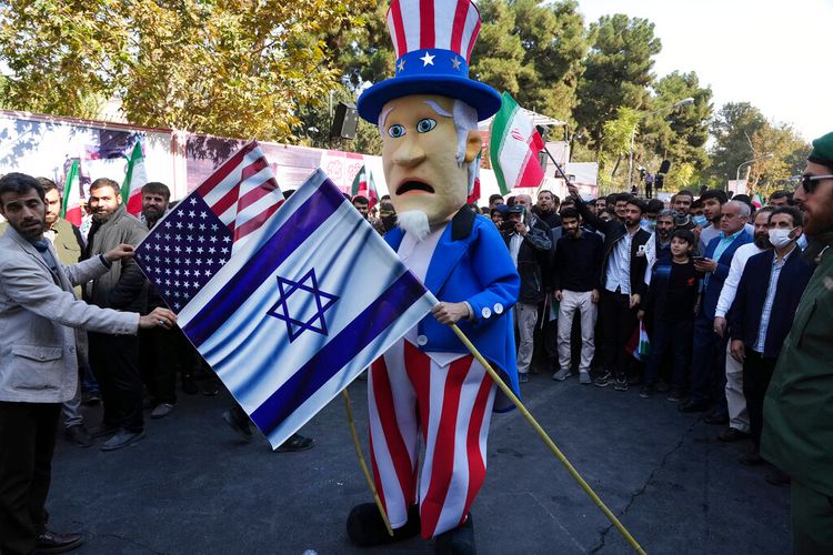 Iran Marks 1979 U.S. Embassy Takeover Amid Unrest - i24NEWS