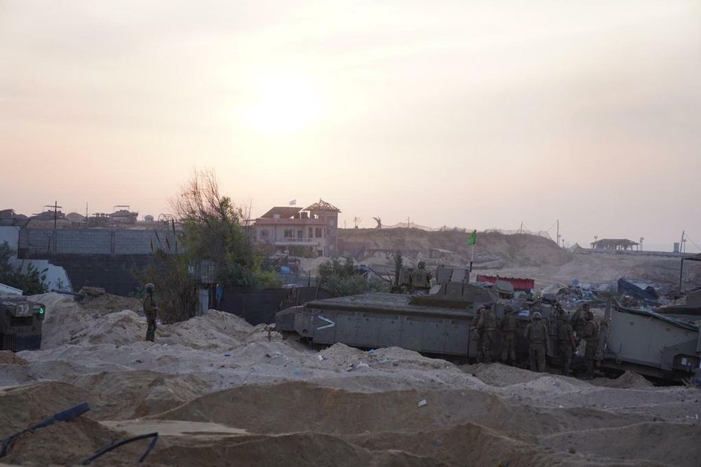 IDF Tanks Reach Main Road In Gaza City - i24NEWS