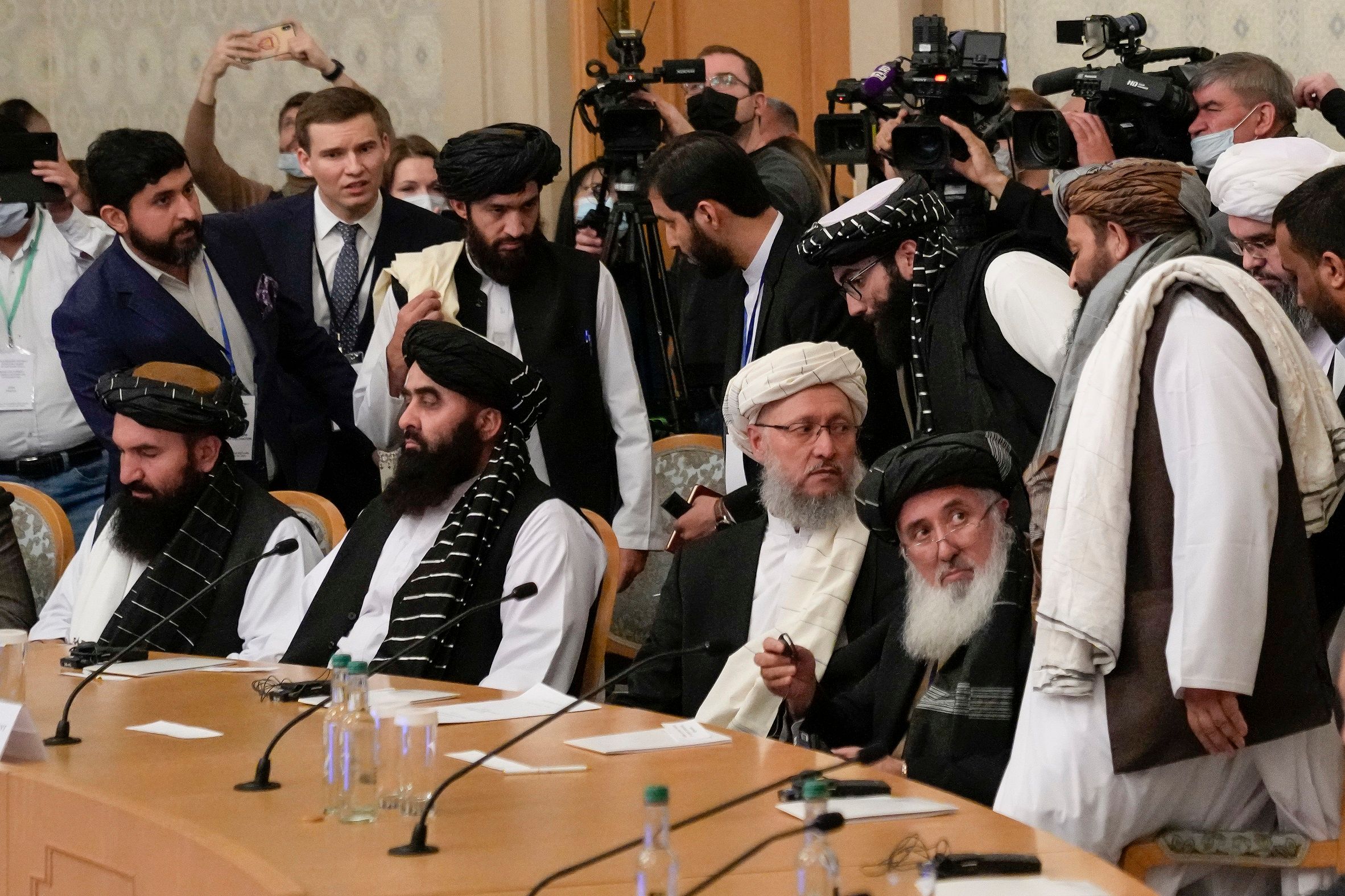 Des Représentants Des Talibans Ont Effectué Leur Première Visite ...