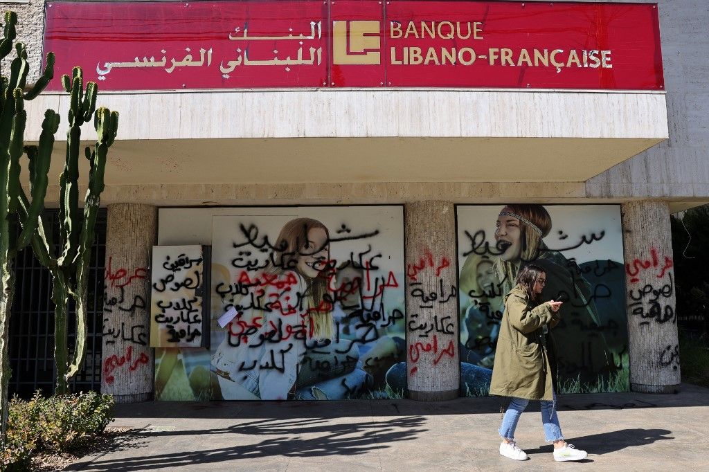 Lebanese Pound Hits Historic Low Against Dollar As Banks Strike - i24NEWS