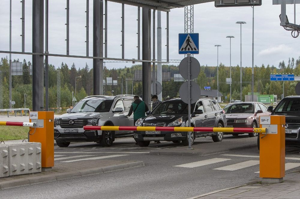 Travel Expert Advises Russian Dissenters To Head To Borders - i24NEWS