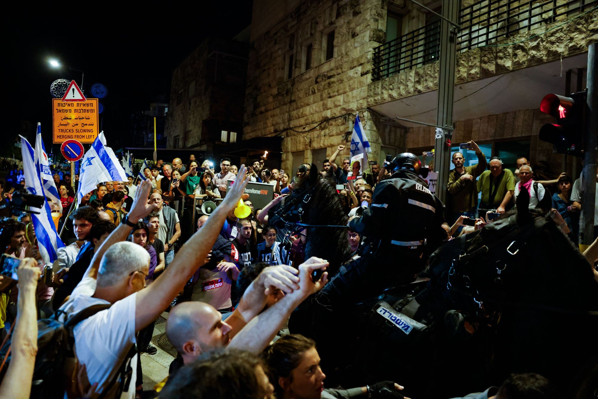 Protesters Converge On Netanyahu’s Residence Amid Chaos In Jerusalem ...