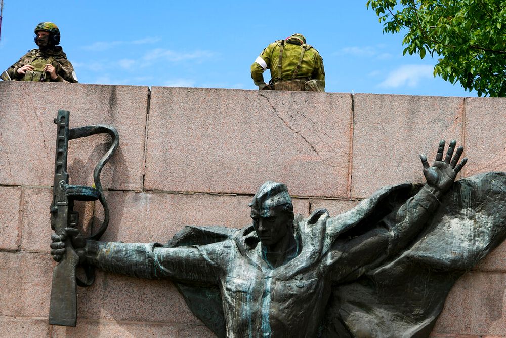 Ukrainian Guerrillas Resist Russia's Occupation In Southeast - i24NEWS