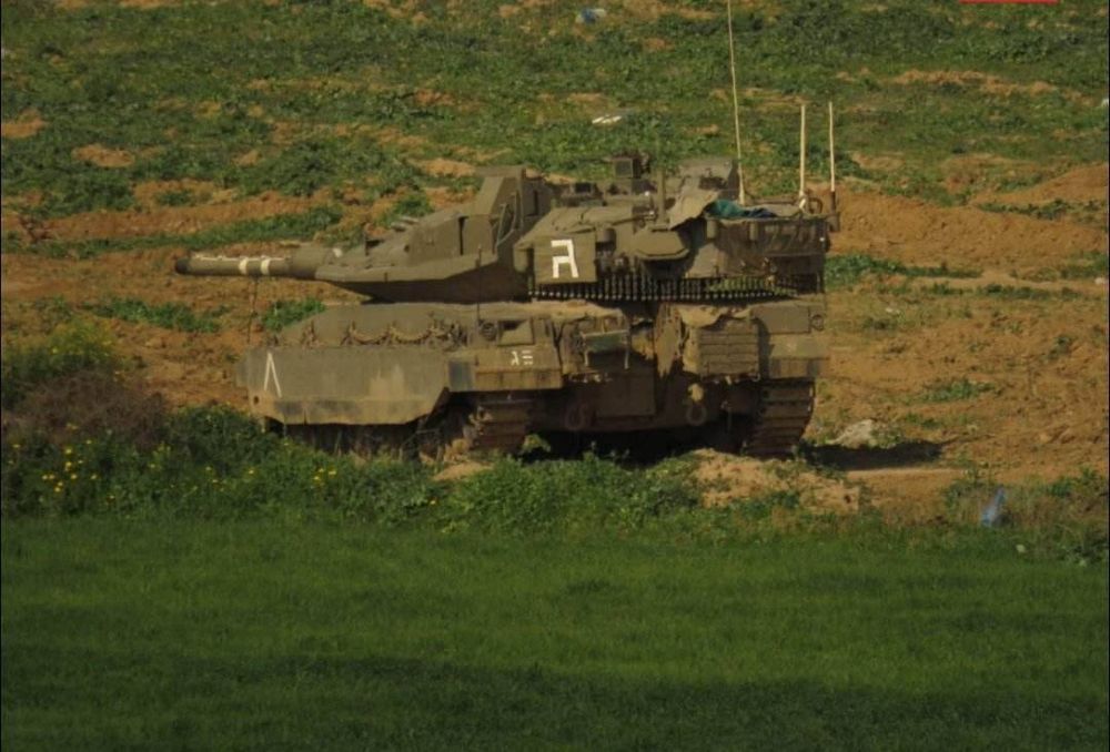 Israel Shells Hezbollah Positions Near The Syrian City Of Quneitra ...
