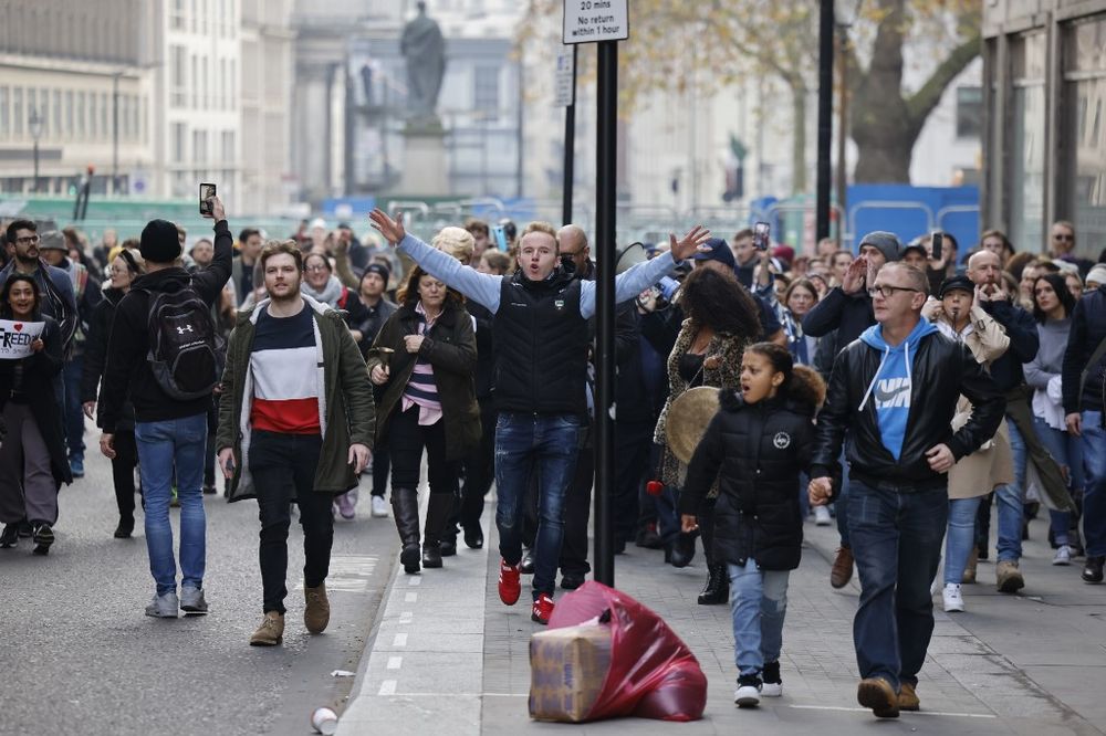 UK: Police Arrest Dozens At Anti-lockdown Protest In London - i24NEWS