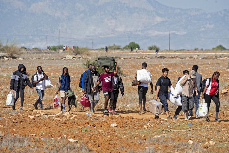 Chypre : 21 Arrestations Après Des Violences Anti-migrants - i24NEWS