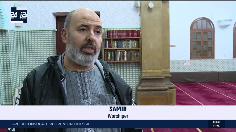 Ramadan: Muslim World Attends Mass Prayers After Years Of Covid - i24NEWS