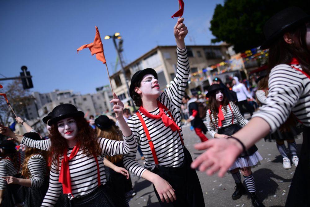 Israël : La Fête De Pourim Réussira-t-elle À Rassembler Un Pays Divisé ...