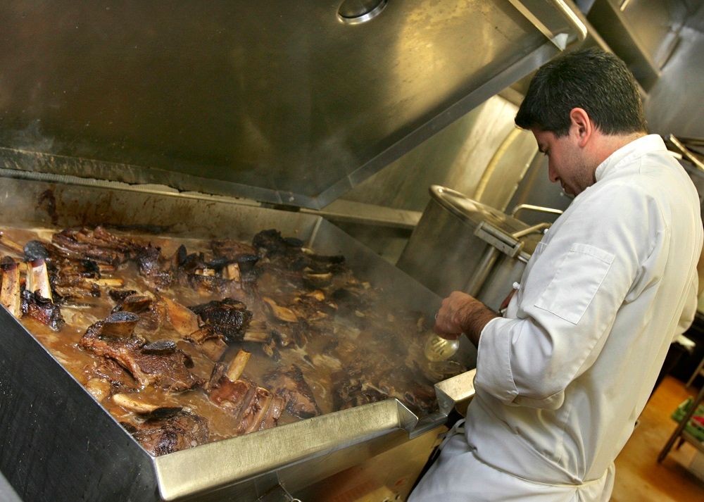 Israeli Restaurant Wins Top US Food Award - i24NEWS