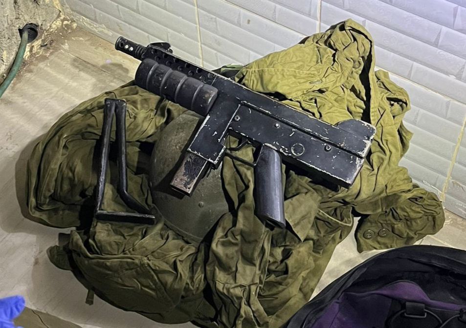 Israeli Forces Arrest 10 Suspects Overnight In West Bank Raid - i24NEWS