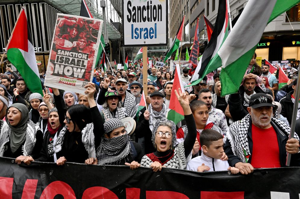 Thousands Of Australians Take To The Streets In Protests After UN Gaza ...