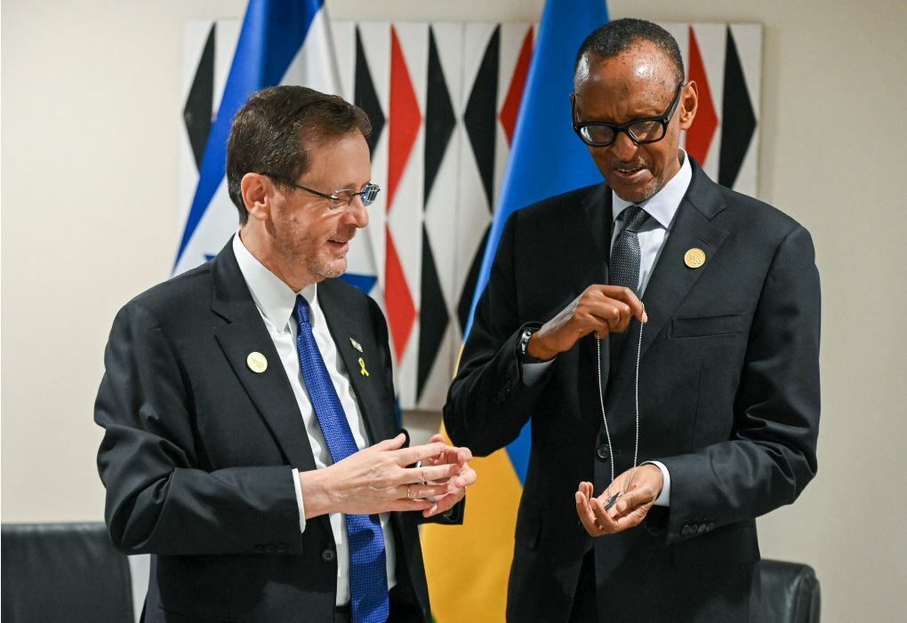 President Herzog Gifts Abductee Necklace To Rwandan Counterpart - i24NEWS