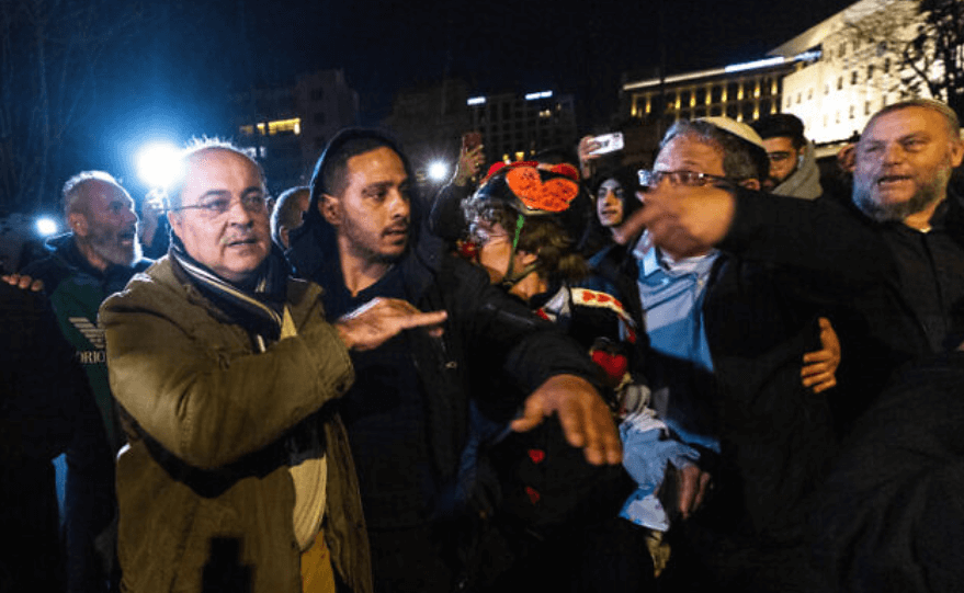 Le Député Ahmad Tibi Nargue Itamar Ben-Gvir : "Allez, Expulse Moi En ...