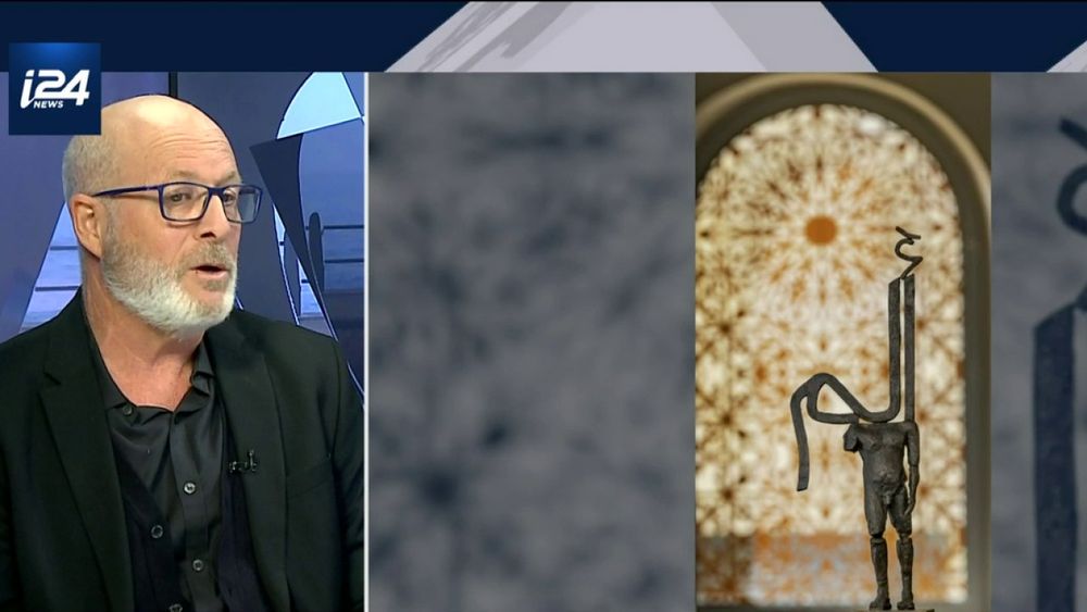 Israeli Artist Opens Exhibition Inspired By Arabic Language - i24NEWS