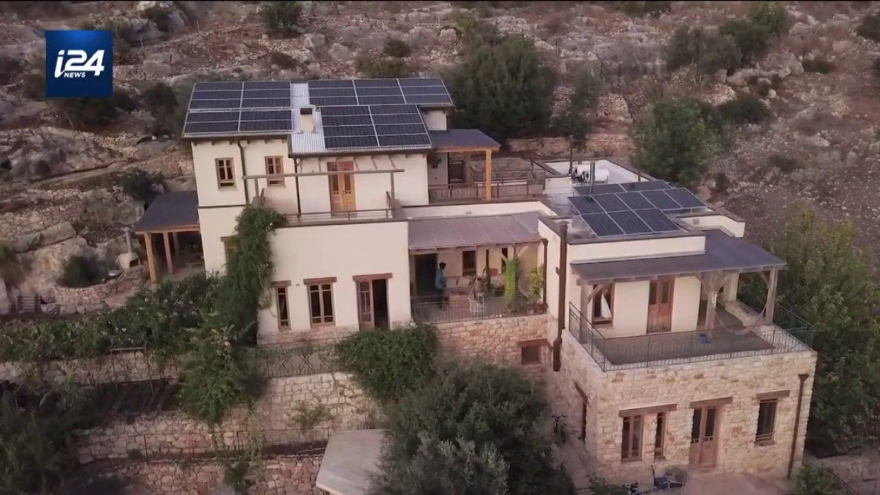 I24NEWS Explores Eco-friendly Israeli Home, Built From Hemp - i24NEWS