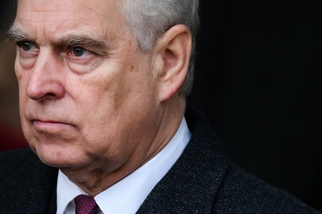 Le Prince Andrew Écarté Après De Nouveaux Liens Révélés Avec Jeffrey ...