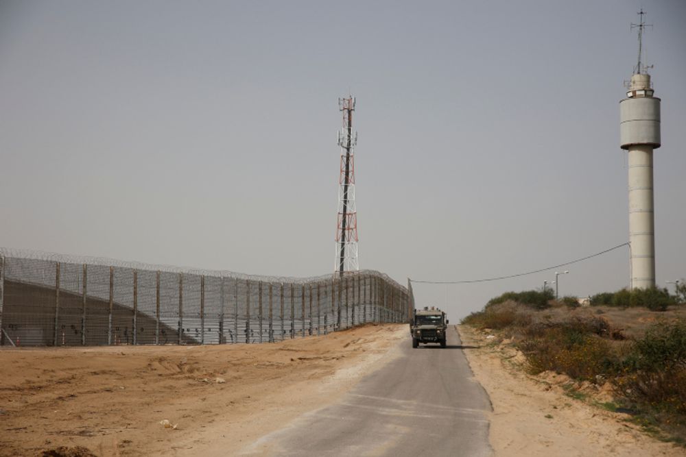 Israel Evacuating Karni Crossing To Complete Gaza Barrier - i24NEWS