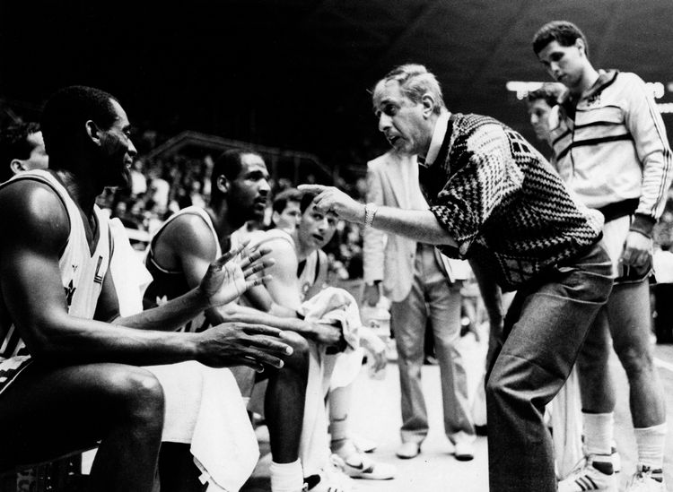 Israeli Basketball Star Willie Sims Dies Aged 64 - i24NEWS