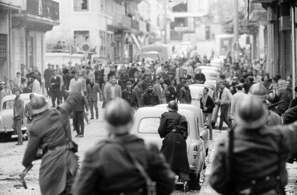 هل ينجح ماكرون حيث فشل آخرون؟ الاليزيه يتسلم تقرير الاستعمار وحرب ...