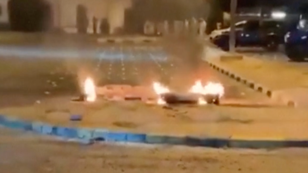 Iran Targets Kuwait And Bahrain As US Strikes Qeshm Island And An Oil ...