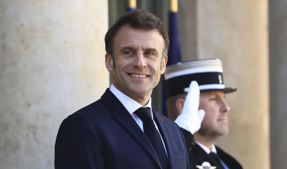 Macron Président Du KO, Par Michaël Darmon - i24NEWS