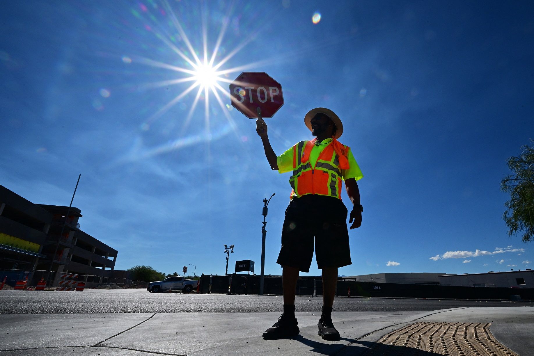 From US To Europe, Oppressive Heatwaves Scorch The Globe - i24NEWS