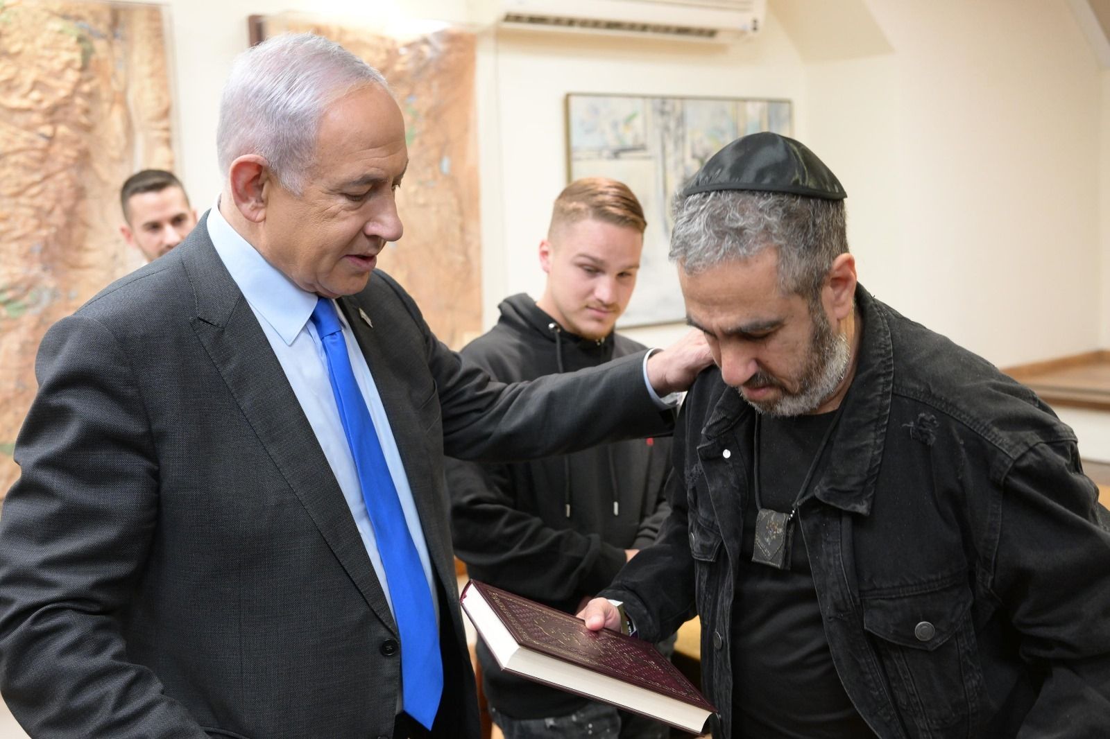 Netanyahu In Meeting With Bereaved Families: 'Victory Until Goals ...