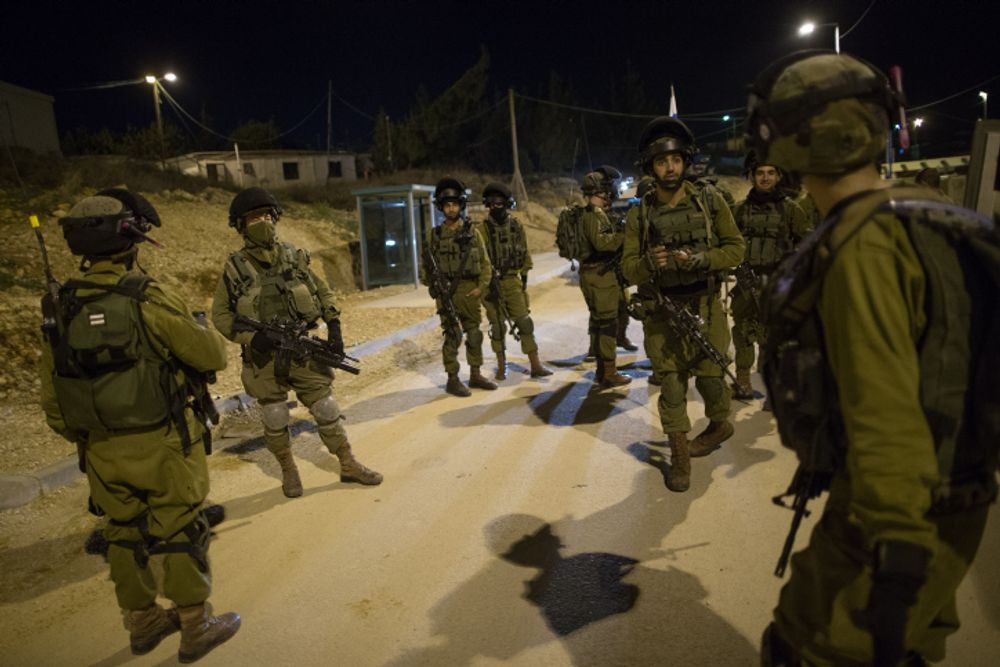 IDF: Israeli Soldiers Thwart Attack, Wound Terrorist In Rachel's Tomb ...