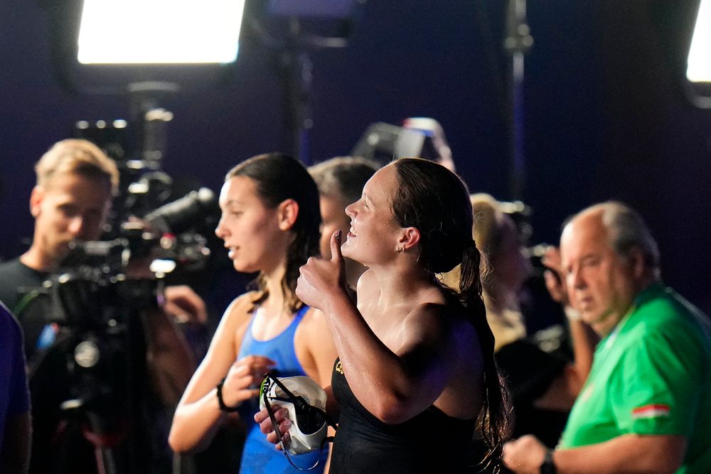 Israeli Swimmer Wins Silver Medal, Stands Strong Against Crowd’s boos ...