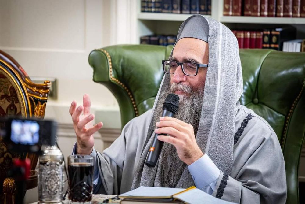 Depuis Le Massacre Barbare, Le Rabbin Pinto Donne Des Cours Quotidiens ...