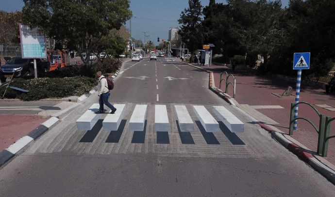 Israeli City Gets Three Dimensional Pedestrian Crossing I24news