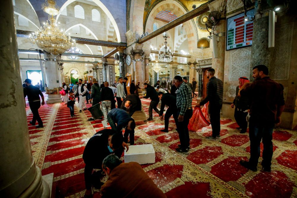 Bahrain, UAE Condemn Israel's 'storming Of Al-Aqsa Mosque' - i24NEWS