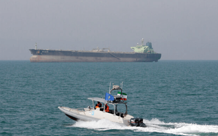 La Marine Iranienne Dévoile De Nouveaux Navires Dotés De Missiles D'une ...