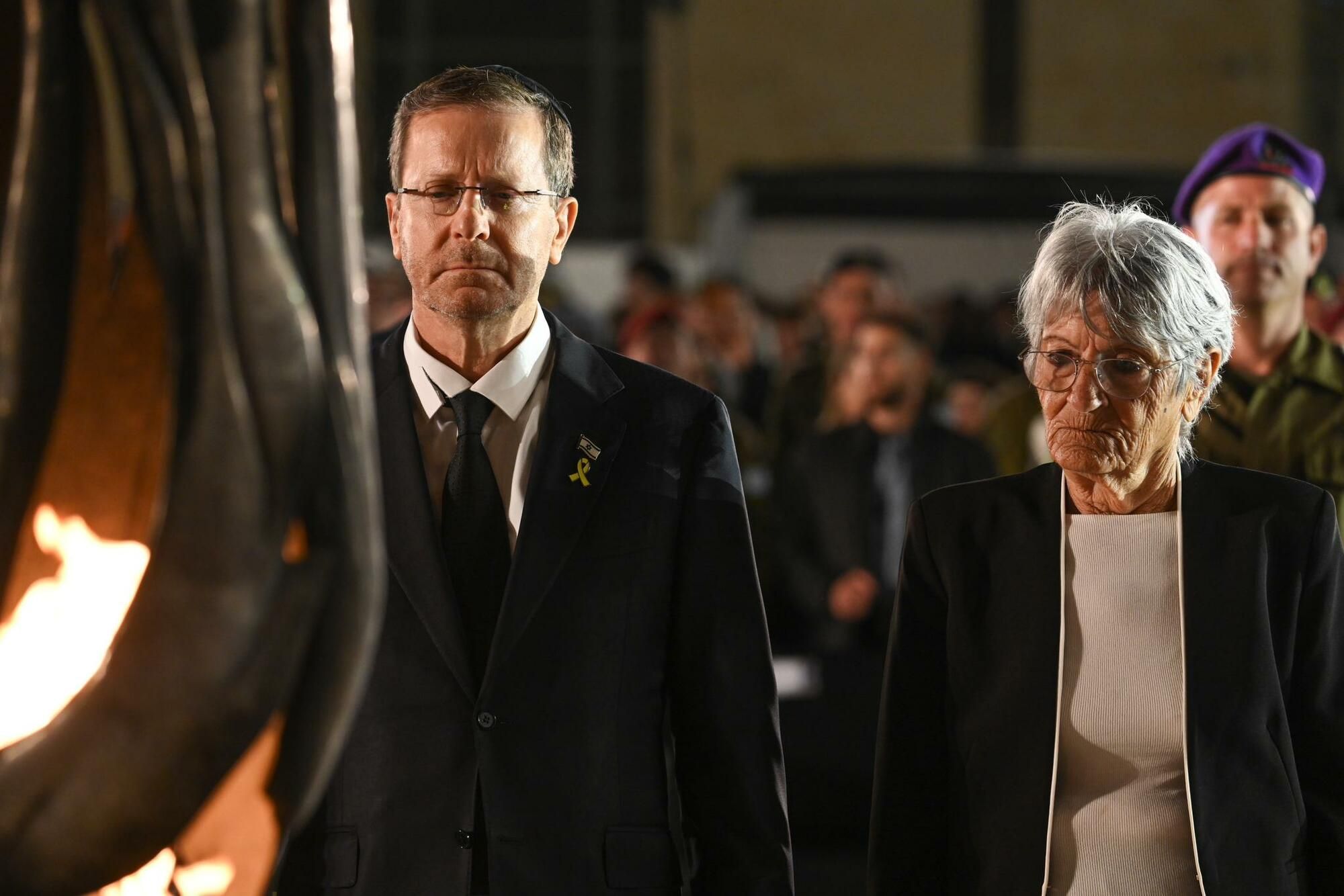 Herzog Honors Fallen Soldiers In Solemn Memorial Day Ceremony At ...