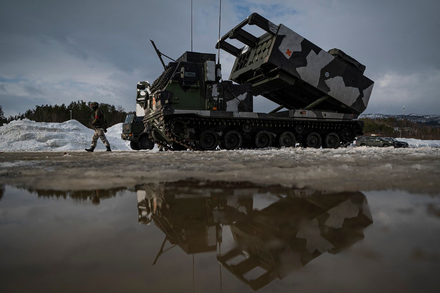 UK To Send M270 Missile Systems To Ukraine - i24NEWS