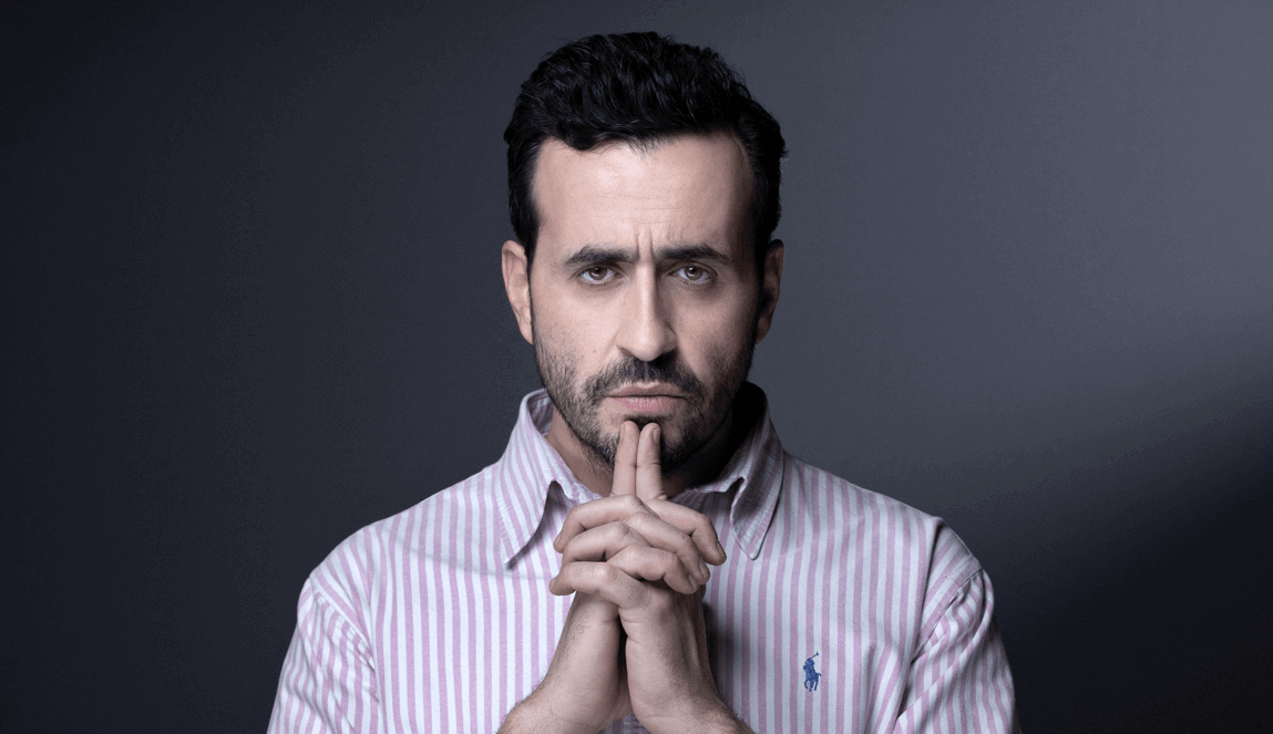 Jonathan Cohen Dévoile La Chanson De Son Personnage Dans Le Film ...