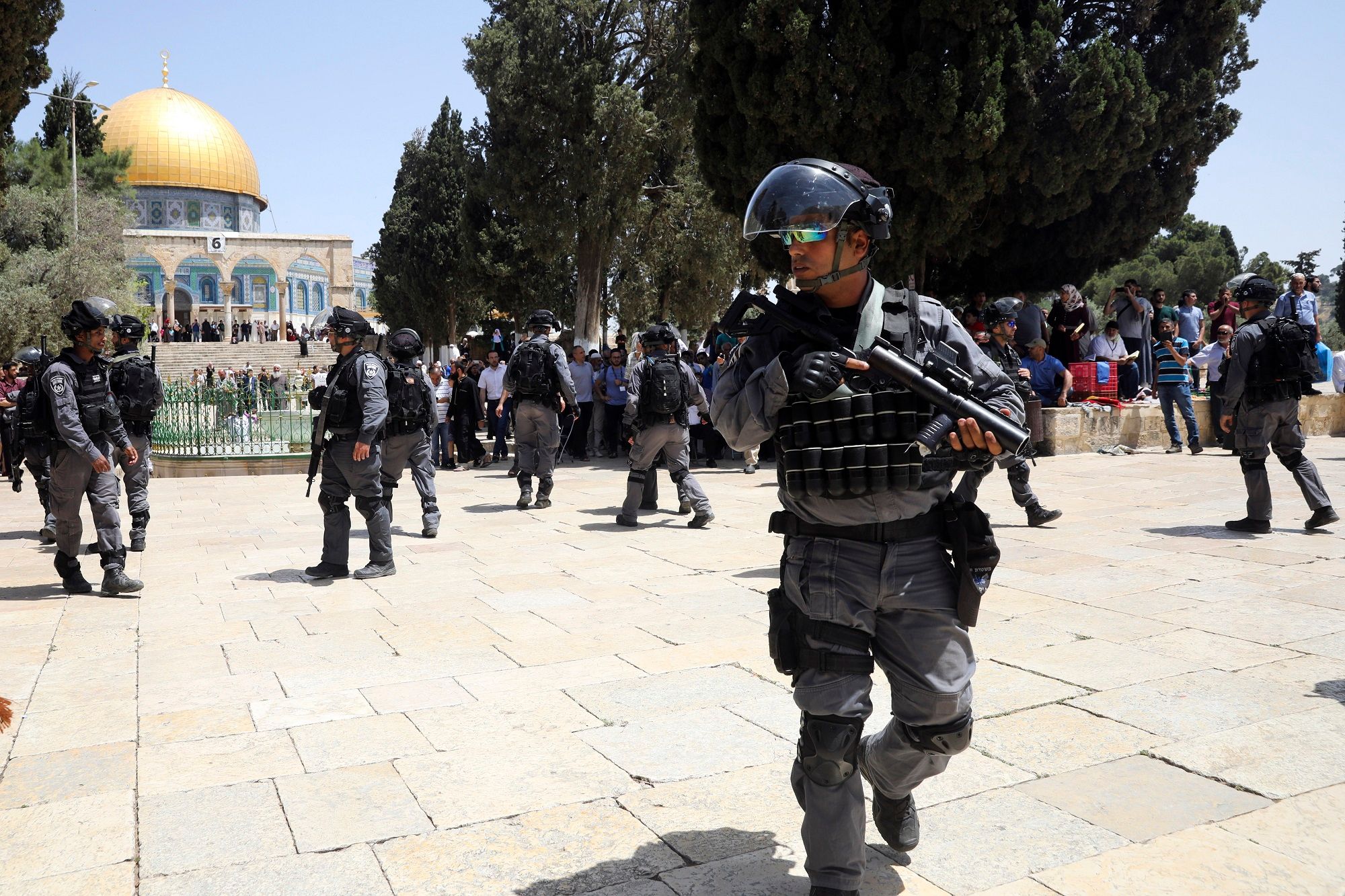 Violent Clashes Resume On Temple Mount - i24NEWS