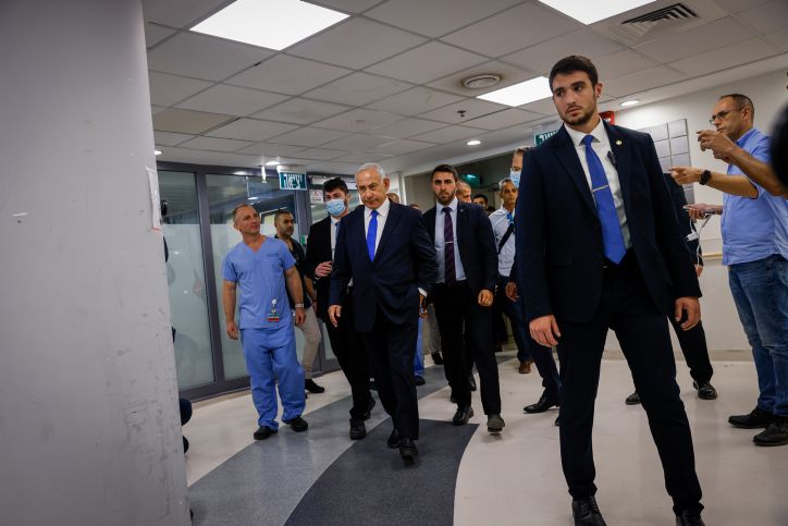 Le Premier Ministre B. Netanyahou Subit Une Coloscopie - i24NEWS Le Premier Ministre B. Netanyahou Subit Une Coloscopie - i24NEWS