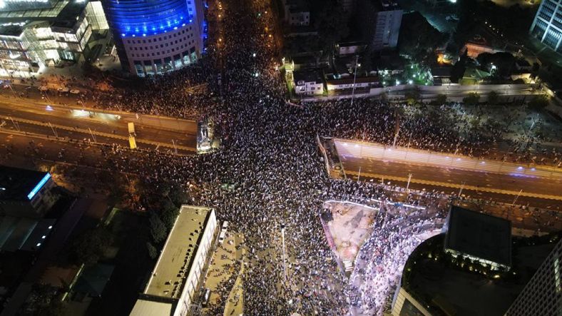 Israël/Réforme Judiciaire : Les Manifestations Se Poursuivent Ce Samedi ... Israël/Réforme Judiciaire : Les Manifestations Se Poursuivent Ce Samedi ...